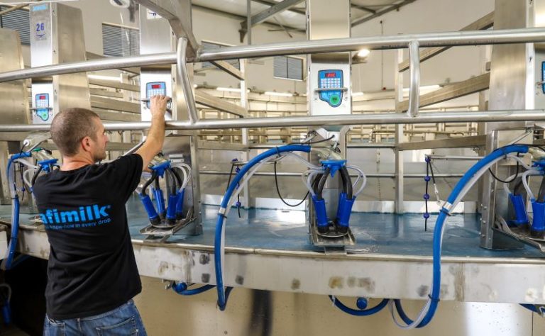Why Every 21st Century Dairy Farm Needs A Milk Meter
